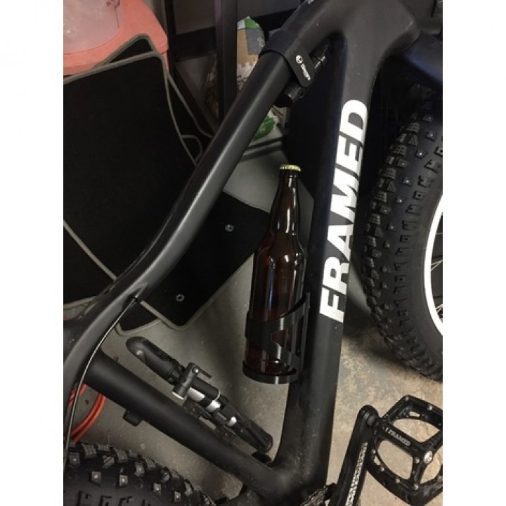 3D Printable Bicycle Bottle Cage by Jake Farren