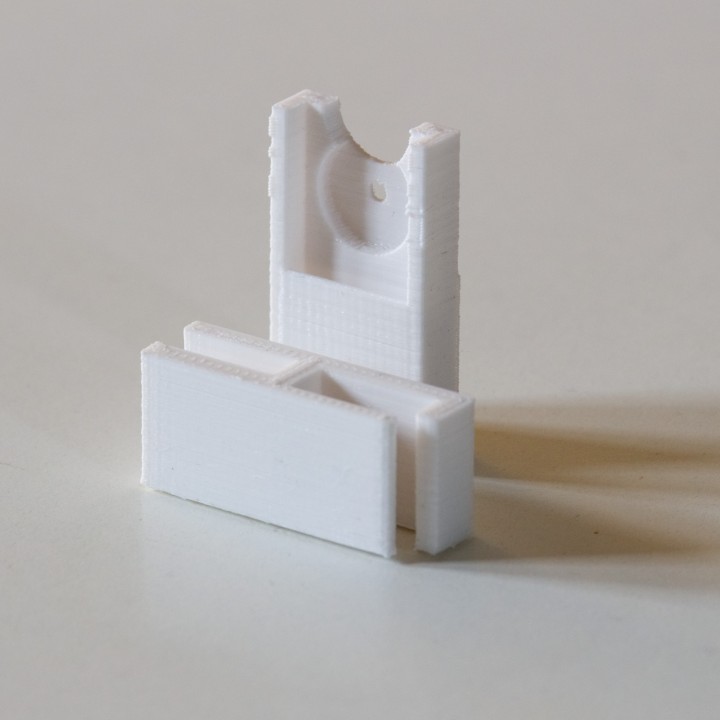 3D Printable Poster Clip by Luca Hoffmannbeck