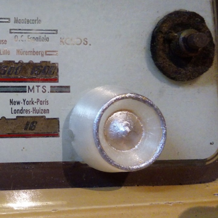 3D Printable old radio buttons by JORDI MARTÍ CASTELLS