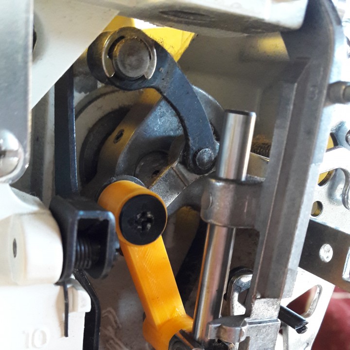 3D Printable Crank slide WHITE sewing machine model no. 1510 by Said Flores