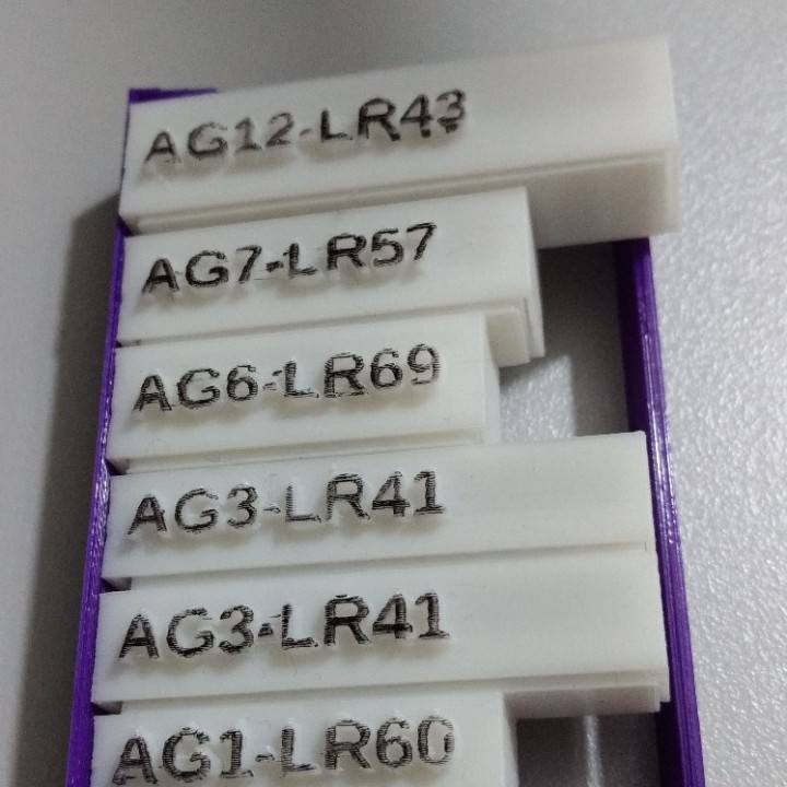 3D Printable Button Cells Holder by Jean-Philippe Carel