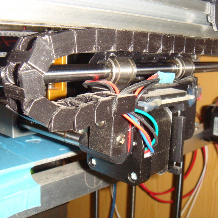 3D Printable Cable Chain by Tissay