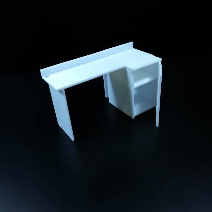 3D Printable Сomputer desk build by Mihai Barabas