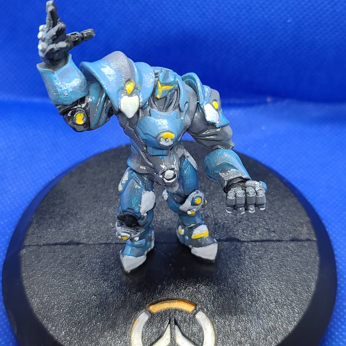 3D Printable Overwatch Reinhardt by Chris Mitchell