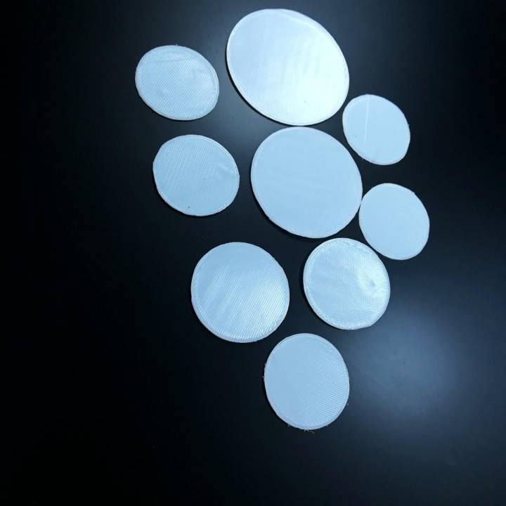 3D Printable Funko Pop Bases by Chema Esteo Christopoulo