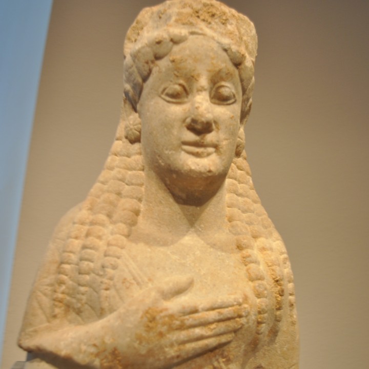 3D Printable Upper Body of a Girl Statue by Scan The World