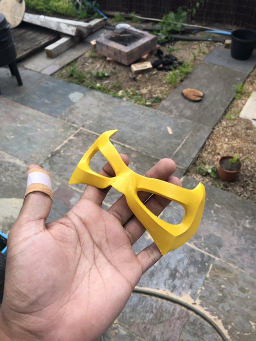 3D Printable Superhero Mask by Thomas Vander Gracht