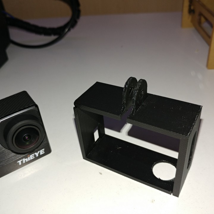 3D Printable Supporto Thieye T5 per attacchi gopro by Francesco Masciopinto