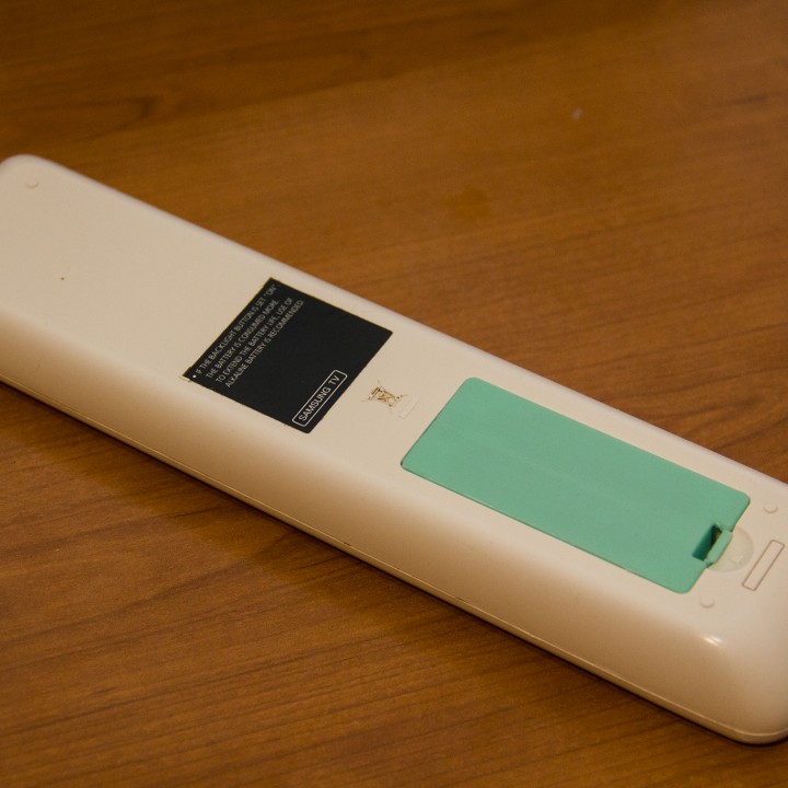 3D Printable Samsung TV Remote control Battery lid by Federico