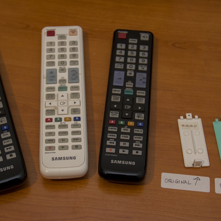 3D Printable Samsung TV Remote control Battery lid by Federico