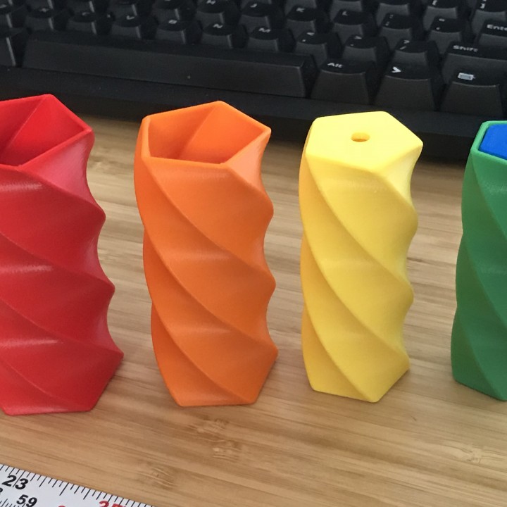 3D Printable Nested Twist Fidget by Ross Stenersen