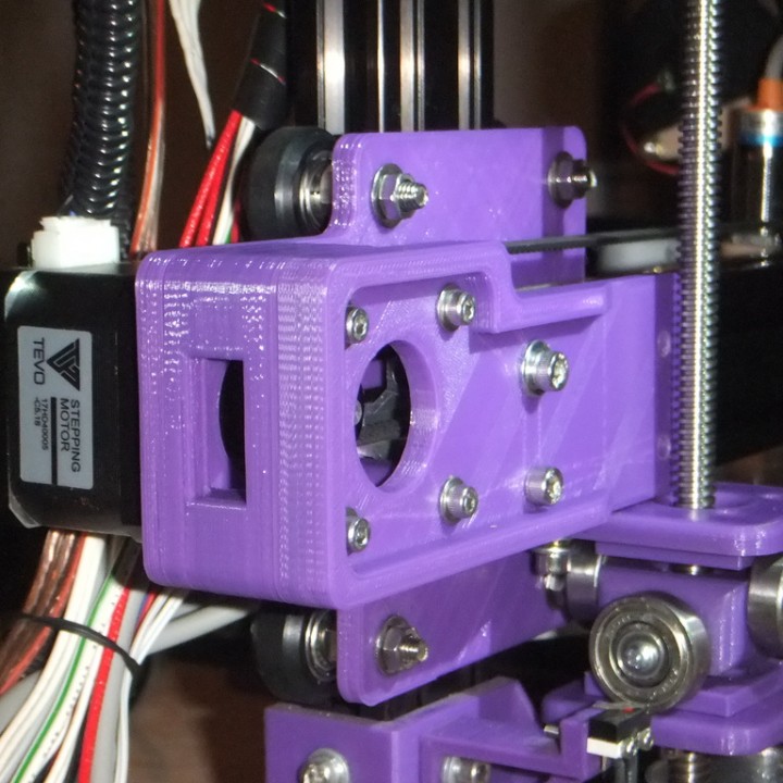 3D Printable X-Axis Motor Mount, Strengthened by Derek Tombrello