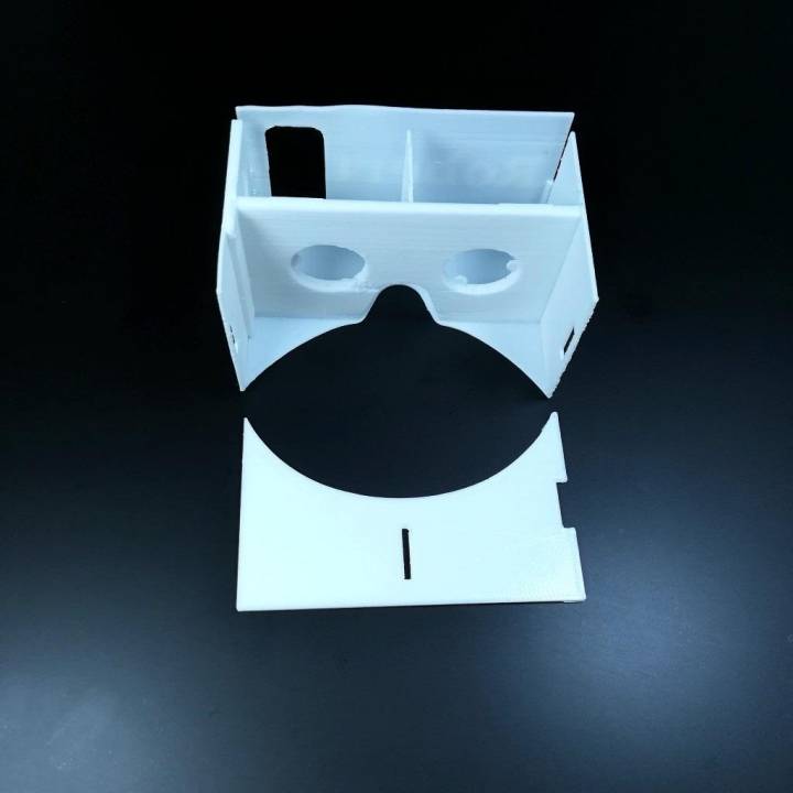 3D Printable Vr Headset by Robert Stark