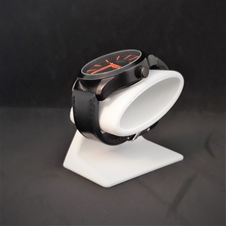 3D Printable Watch display stand by Corentin Paquet