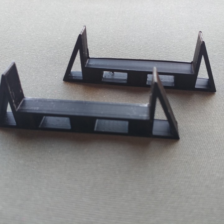 3D Printable Ps4 (fat) stand simple by Francesco Masciopinto