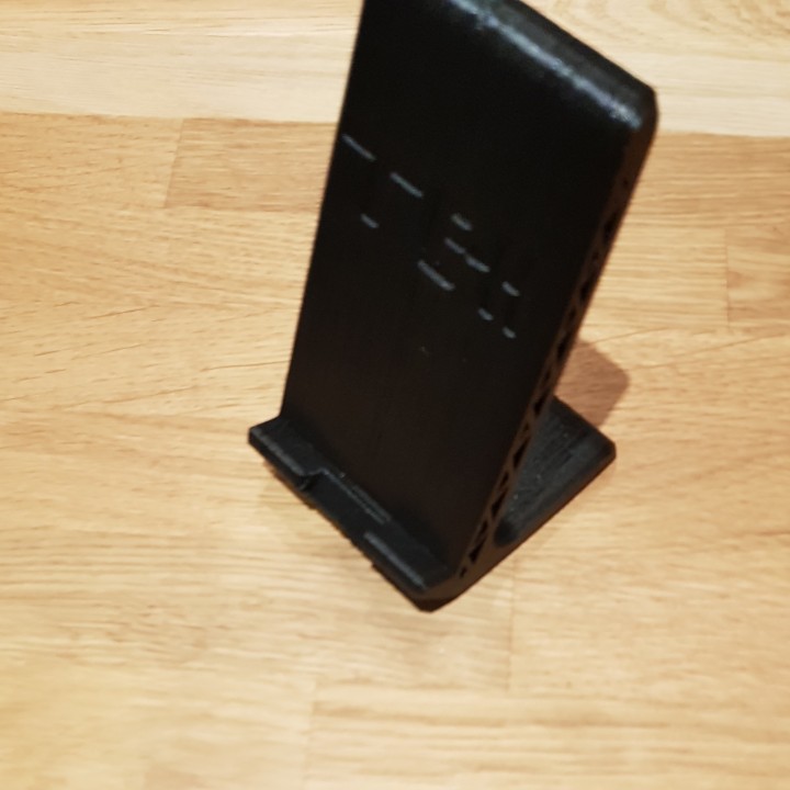 3D Printable phone stand: product design project from school by Aaron ...