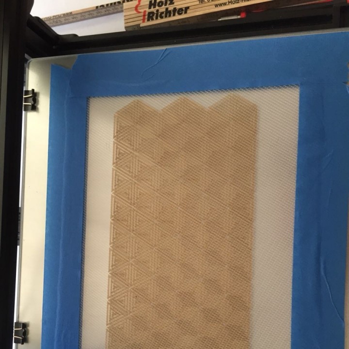 3D Printable Triangles (on Fabric) by 3DPrintNovesia