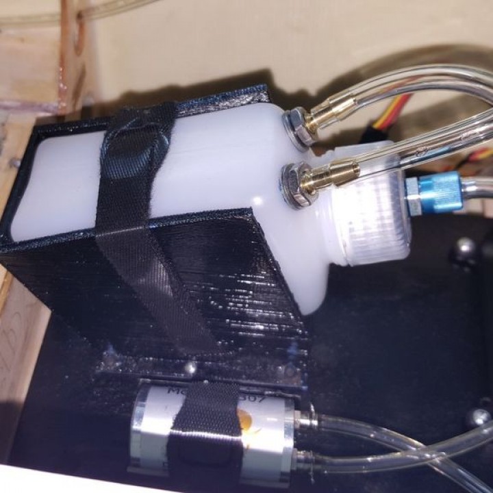 3D Printable RC Jet Hooper Tank Support by Javier Vicen