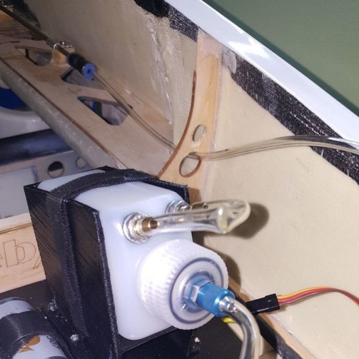 3D Printable RC Jet Hooper Tank Support by Javier Vicen