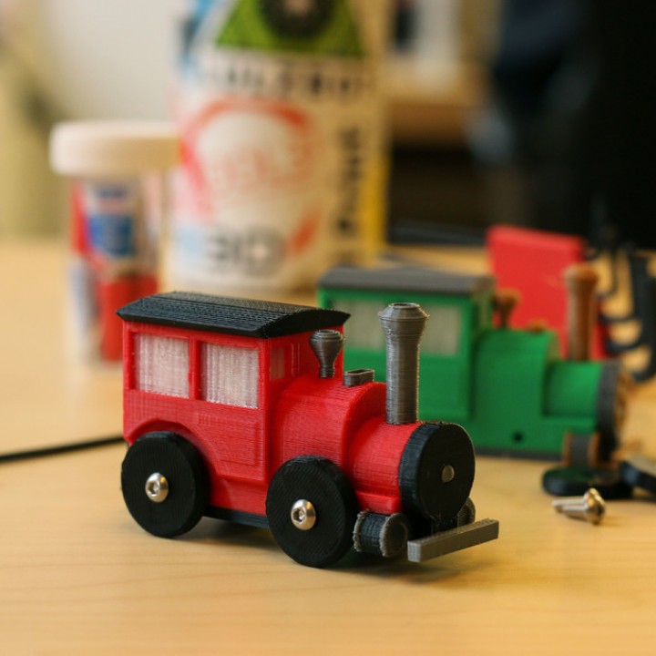 3D Printable Multi-Color Brio Train by Mosaic Manufacturing