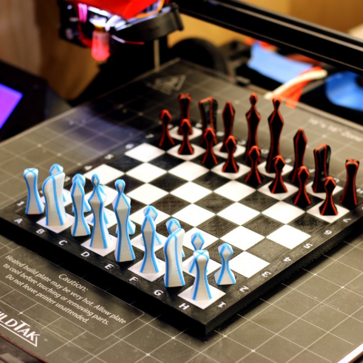 3D Printable Multi-Color Chess Set by Mosaic Manufacturing