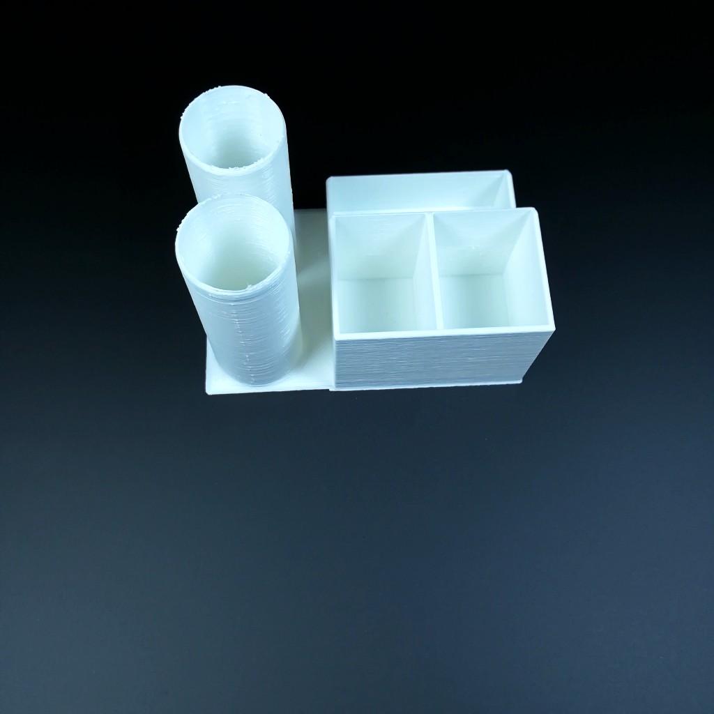 3D Printable Desk Top Tidy by Jaxi Foley