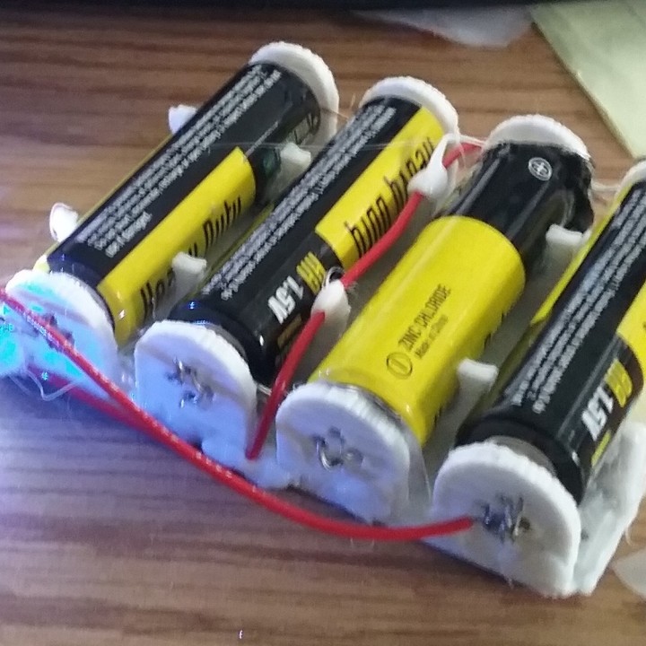 3D Printable AA Quad Battery Holder by Rodney Korn