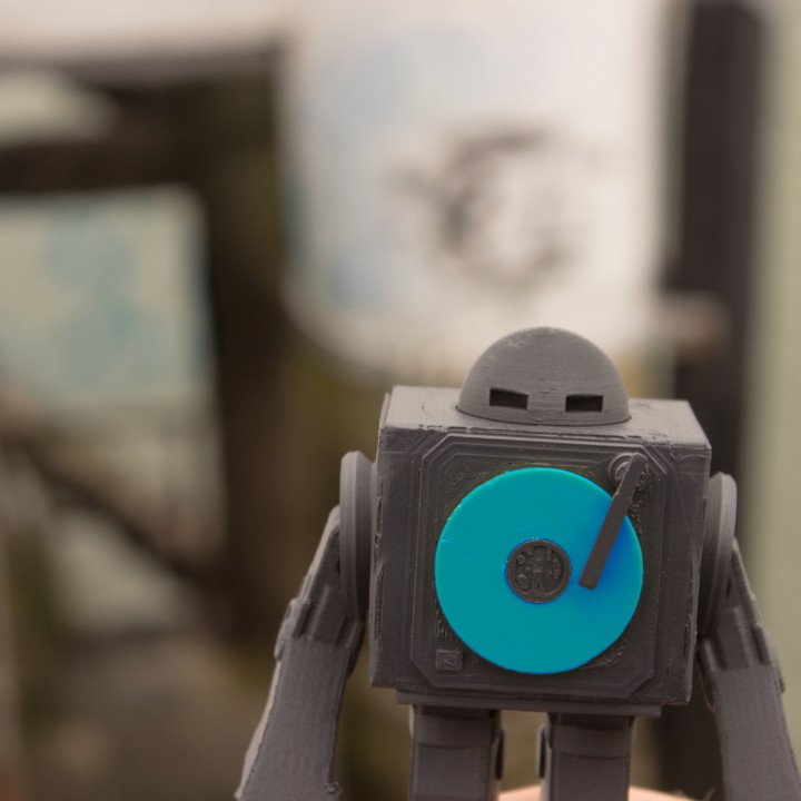 3D Printable Beat Bot - Print In Place Fold Up Robot! by Harry Roper
