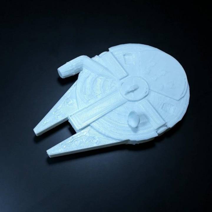 3D Printable Millennium Falcon by T K