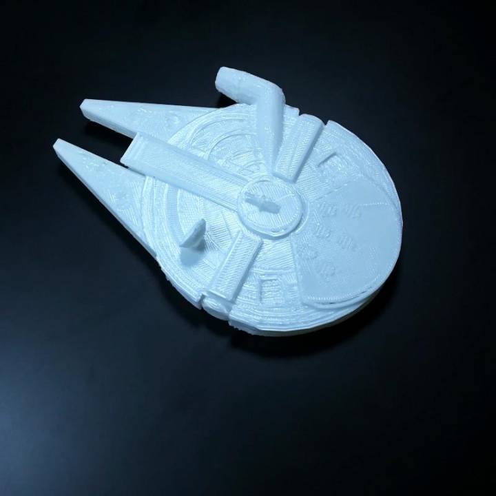 3D Printable Millennium Falcon by T K
