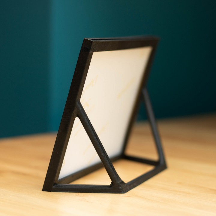 3D Printable Picture Frame by Clement C.