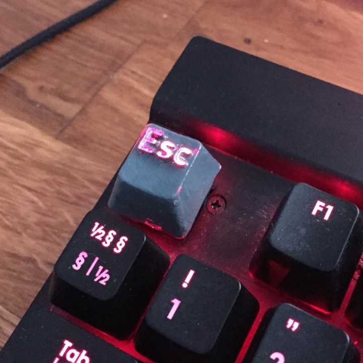 3D Printable Escape key for Cherry MX by William Sjölund