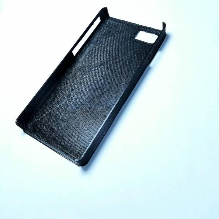 3D Printable iPhone 6 RAZORBACK case by Alejandro Calero