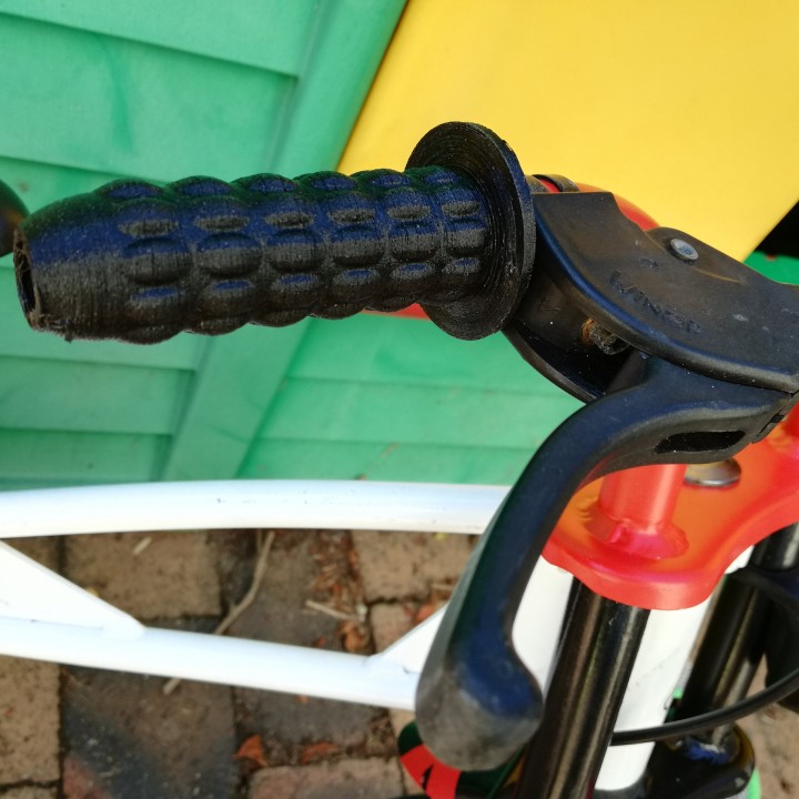 3D Printable Kids Bike Handlebar Grip by Jason Suter