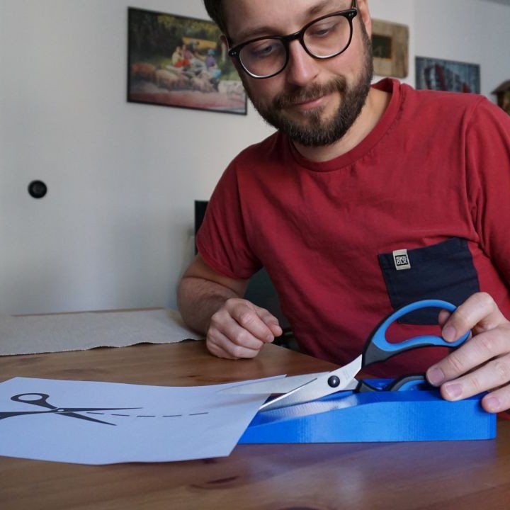 3D Printable One Hand Scissor by Nils