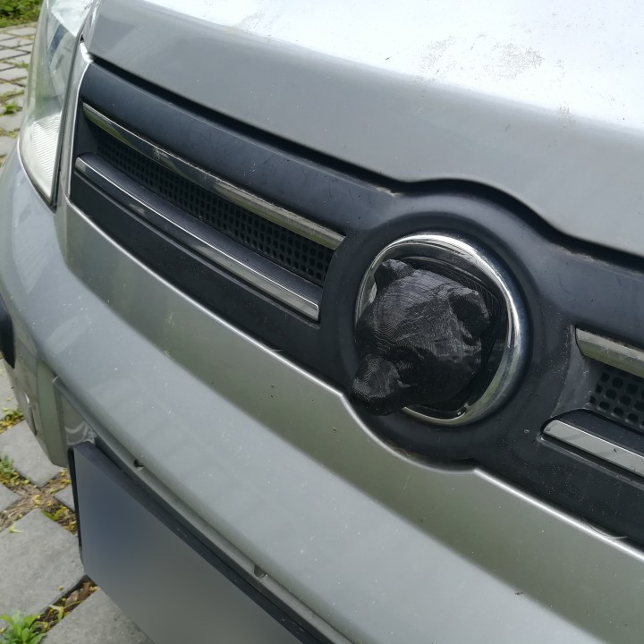 3D Printable Fiat panda bear head by Daniel