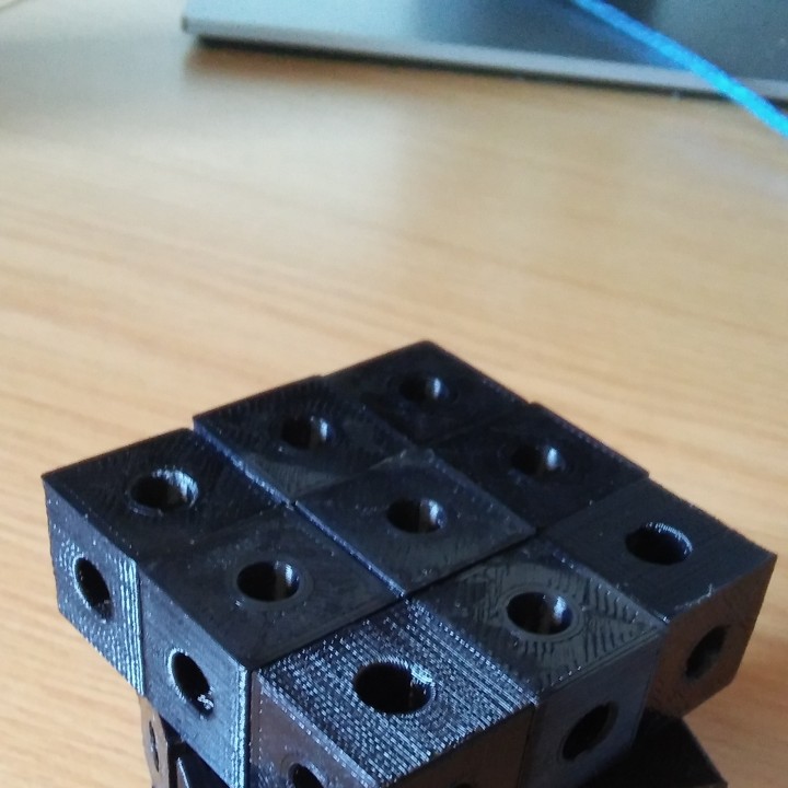 3D Printable Adaptable Rubik's Cube by jaco