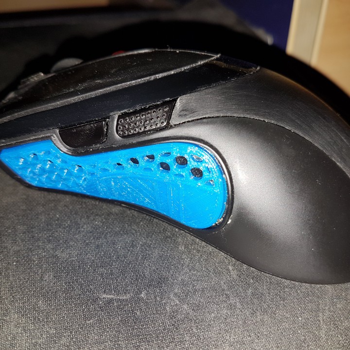 3D Printable Mouse grip by Max van der Puij