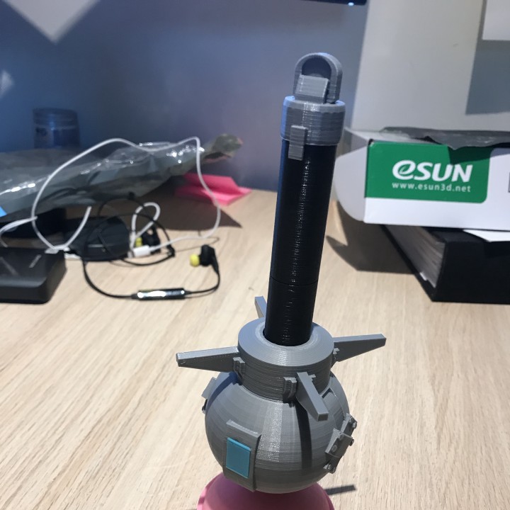 3D Printable Fortnite - Clinger Grenade (SCALE) by Chris Huang