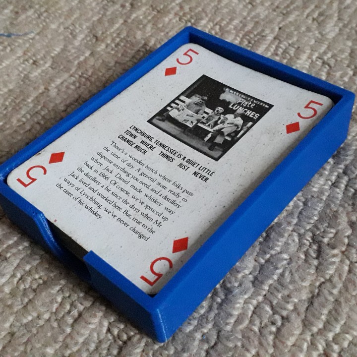 3D Printable Card Holder - Playing Cards by Harry Lunt