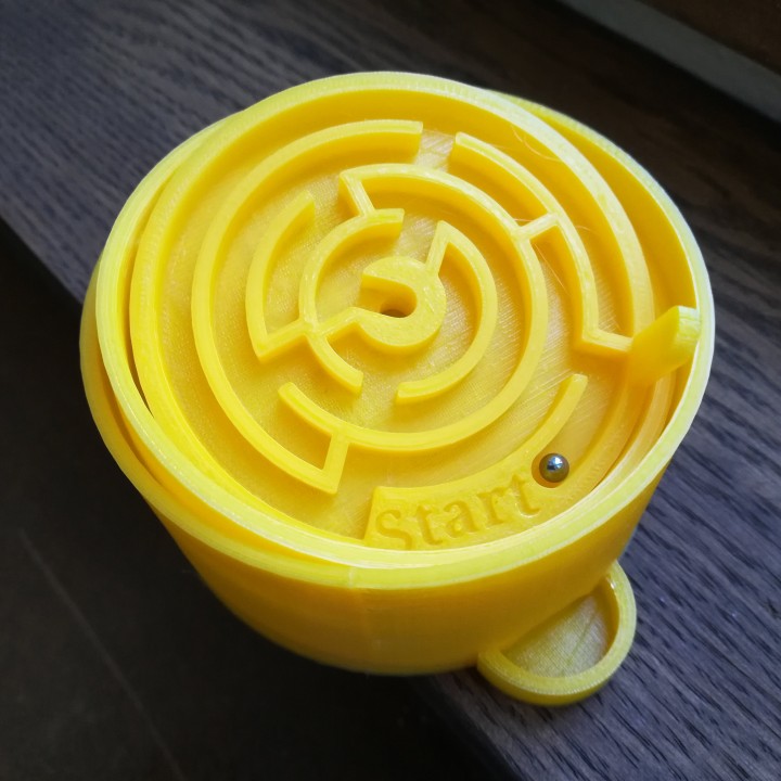 3D Printable Round Tilt Maze by Patrick McInerny