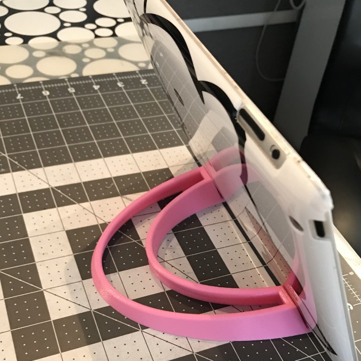 3D Printable iPad Stand by Luis