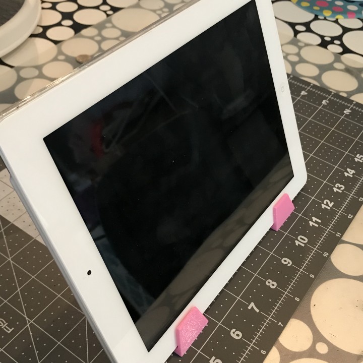 3D Printable iPad Stand by Luis