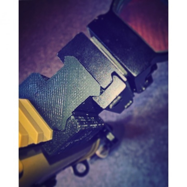 3D Printable picatinny rail riser by KE