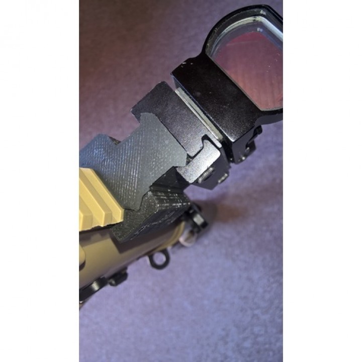 3D Printable picatinny rail riser by KE