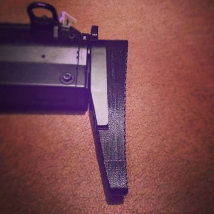 3D Printable Airsoft MP7 enlarged stock by KE