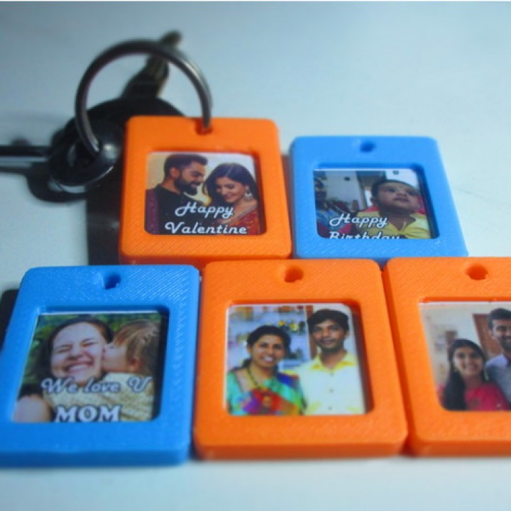 3D Printable Photo frame Key chain by aakaarlab
