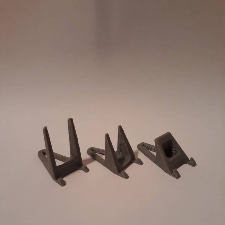 3D Printable Schilderij Standaard by Rowan Van de Kamp