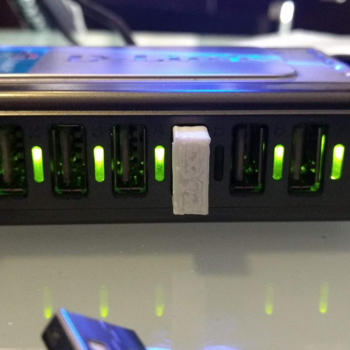 3D Printable Usb Cap / Dummy Dongle by Federico Fuga