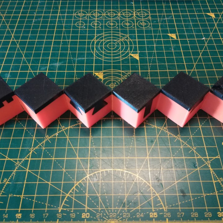 3D Printable Puzzle box 1 - Finger joint twist by Jude Robinson